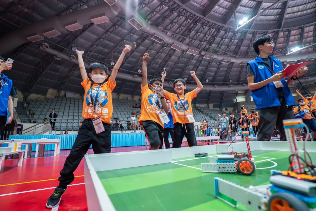 Camp Cosmos International Robotics Competition For Youths