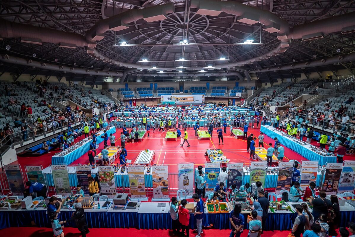 Camp Cosmos International Robotics Competition For Youths