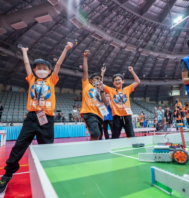 Camp Cosmos International Robotics Competition For Youths