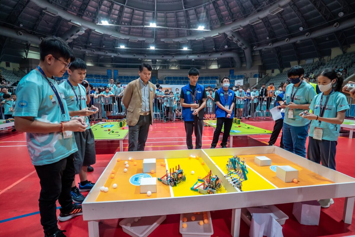 Camp Cosmos International Robotics Competition For Youths